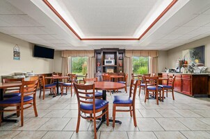 Café da manhã continental grátis todos os dias