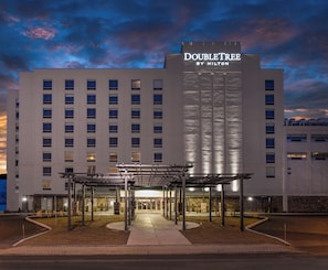 DoubleTree by Hilton Hotel Niagara Falls New York in Niagara Falls ...