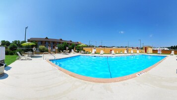 Piscina exterior sazonal 
