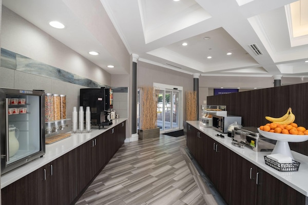 Pequeno-almoço continental incluído