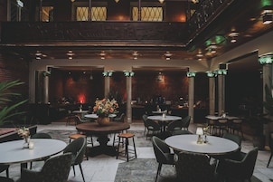 Café da manhã com buffet grátis todos os dias