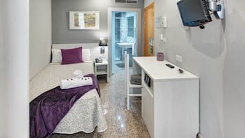 Cofres nos quartos, escrivaninha, Wi-Fi de cortesia
