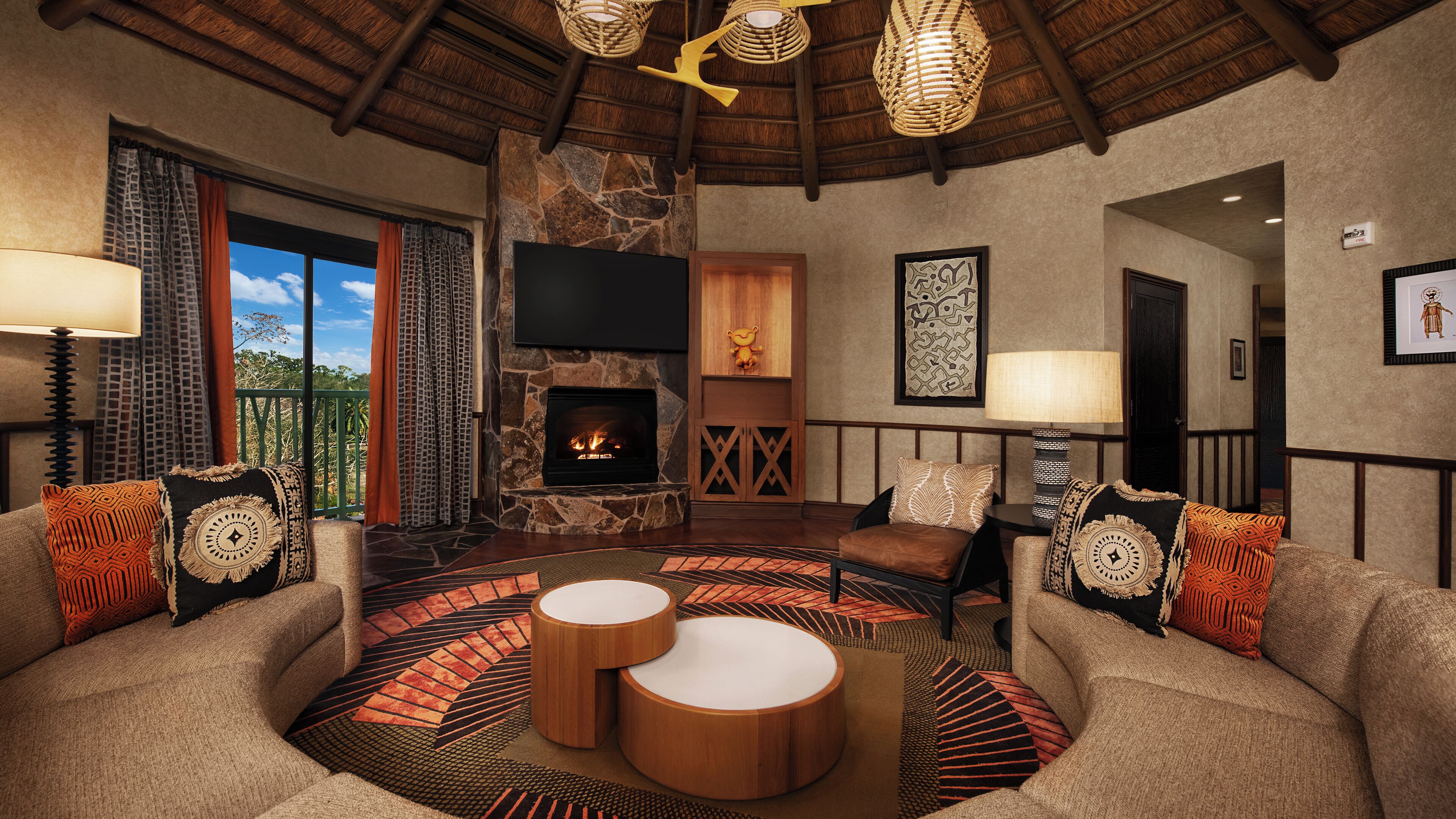 RoyalKubaSte-ClbLA WChrAcc RollIn OptHr K 2Q | Cofre no quarto, secretária 