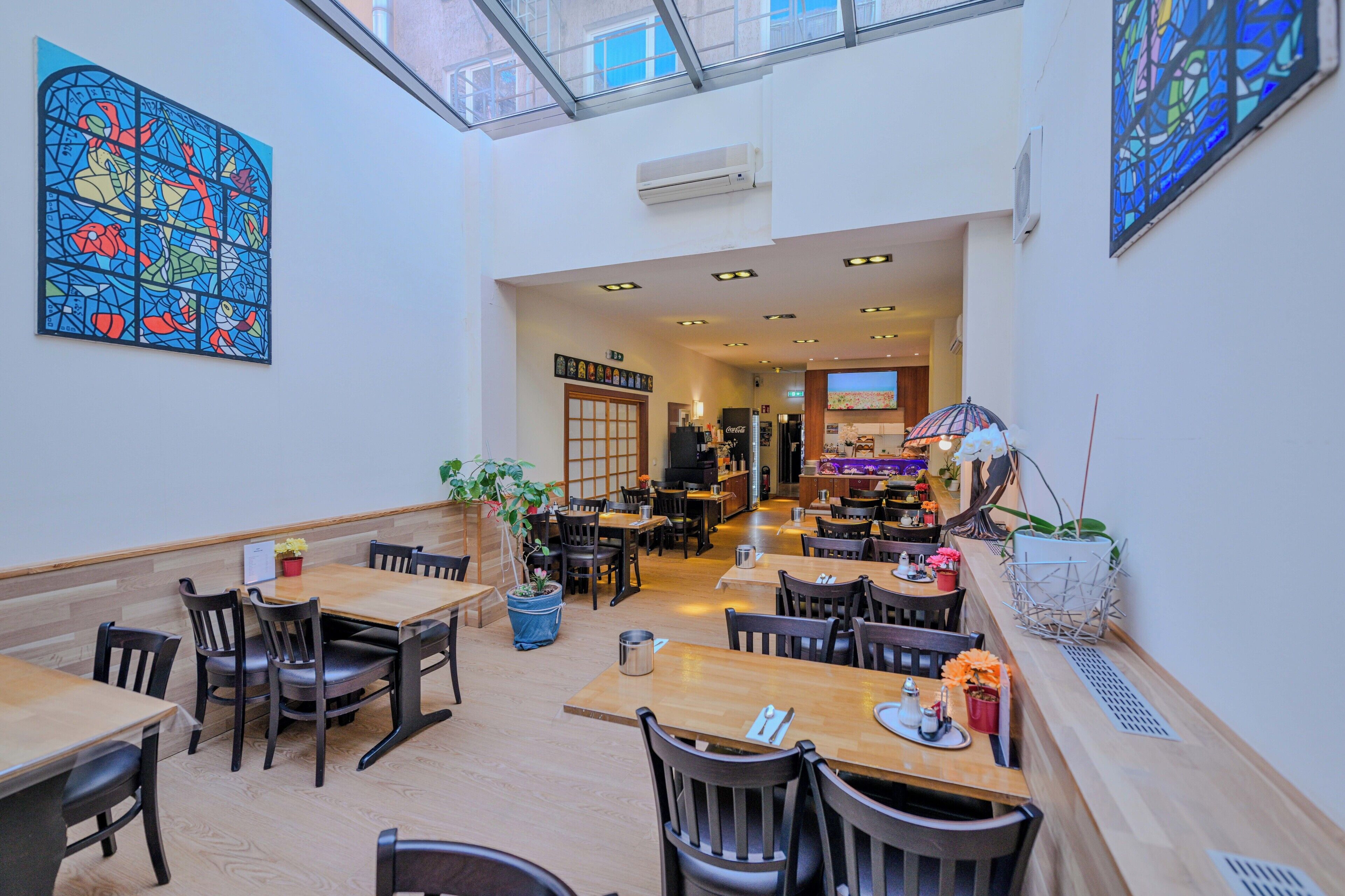 Pequeno-almoço tipo buffet diário (12.50 EUR por pessoa) 