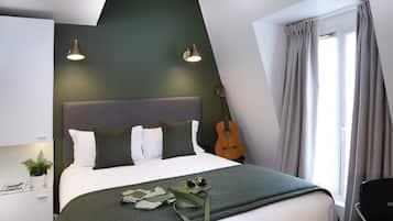 Quarto Clássico com Cama de Casal | 1 quarto, cofre no quarto, secretária, quartos insonorizados