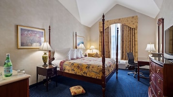 Quarto executivo, 1 cama Queen, para não fumantes, geladeira e micro-ondas (Four Poster Bed) | 1 quarto, cofres nos quartos, escrivaninha