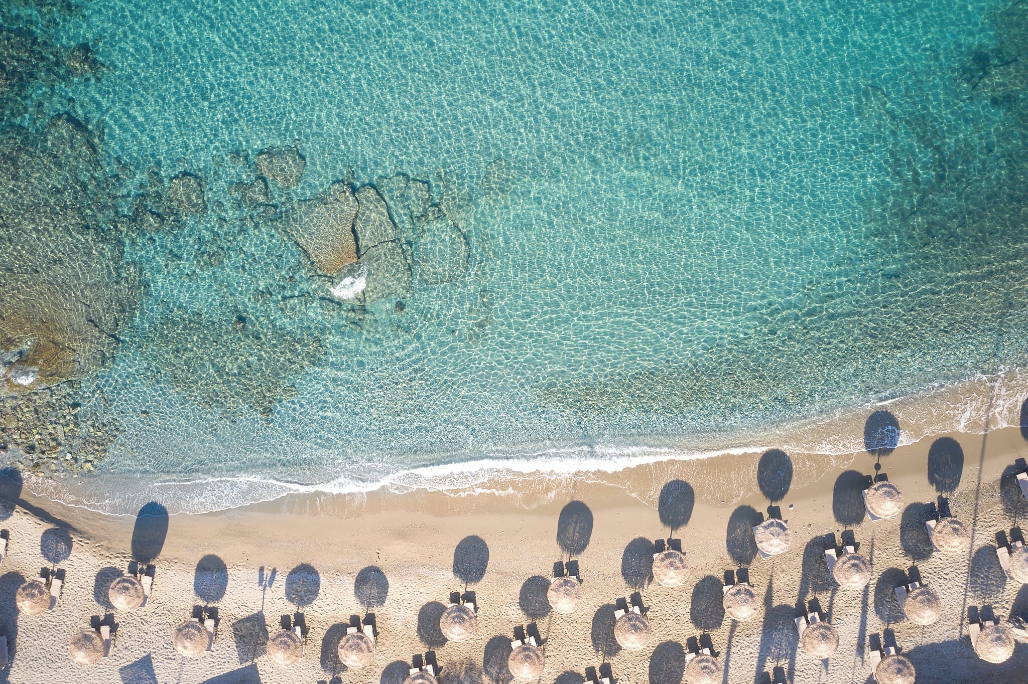 Praia particular, barracas de praia (sobretaxa), espreguiçadeiras 