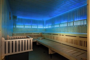 Sauna, banho turco, tratamentos corporais, massagens na praia 
