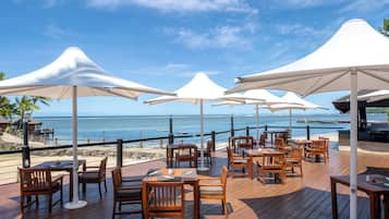 5 restaurantes: servem pequenos-almoços, almoços e jantares