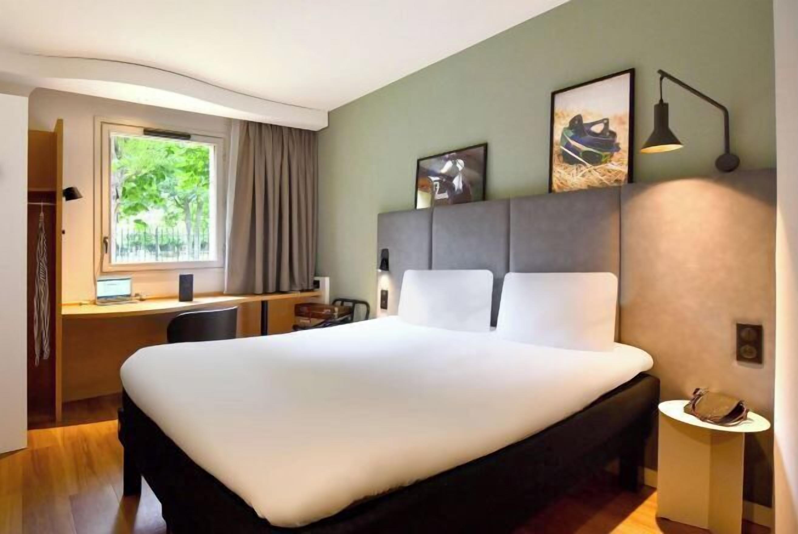 Roupas de cama premium, cortinas blackout, quartos à prova de som