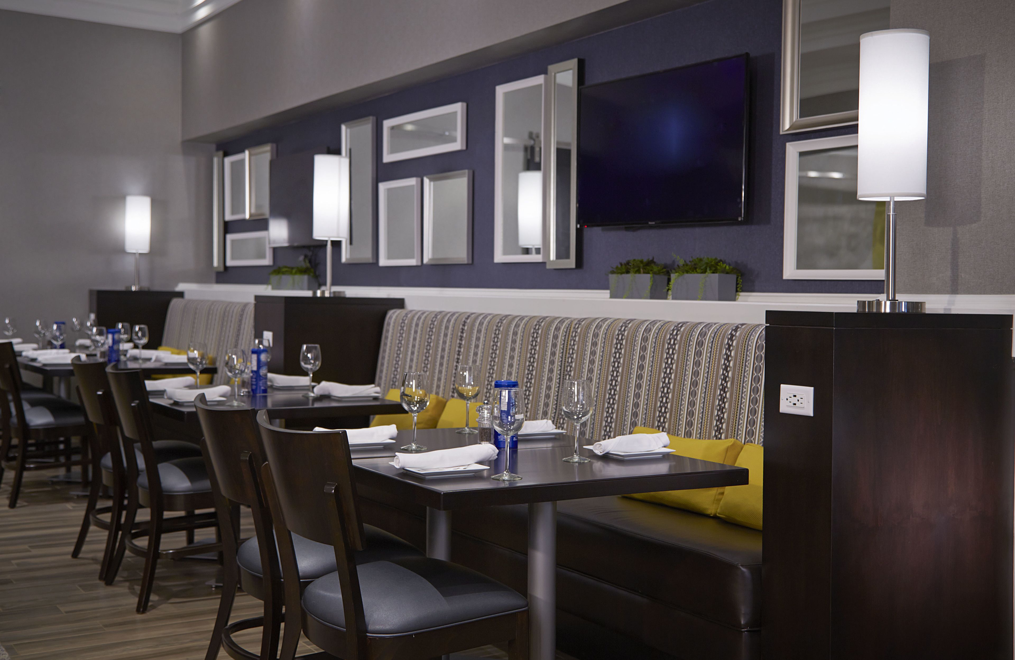 Café da manhã completo todos os dias mediante uma taxa