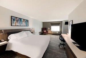 Quarto Standard, 1 cama king-size | Secretária, secretária adequada para computadores portáteis 