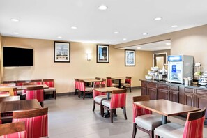 Pequeno-almoço completo diário incluído 