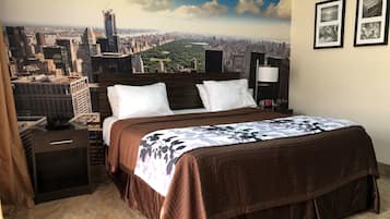 Roupas de cama premium, cofres nos quartos, escrivaninha