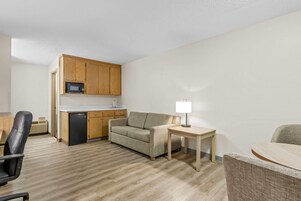 Suíte estúdio, 2 camas de casal, para não fumantes | Escrivaninha, cortinas blackout, berços grátis