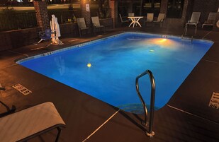 Piscina exterior sazonal 