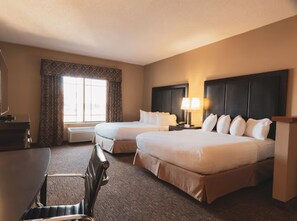 Escrivaninha, espaço de trabalho para notebook, cortinas blackout