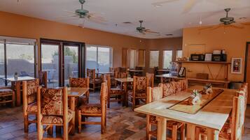 Pequeno-almoço continental diário incluído