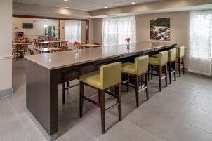 Pequeno-almoço tipo buffet diário incluído 