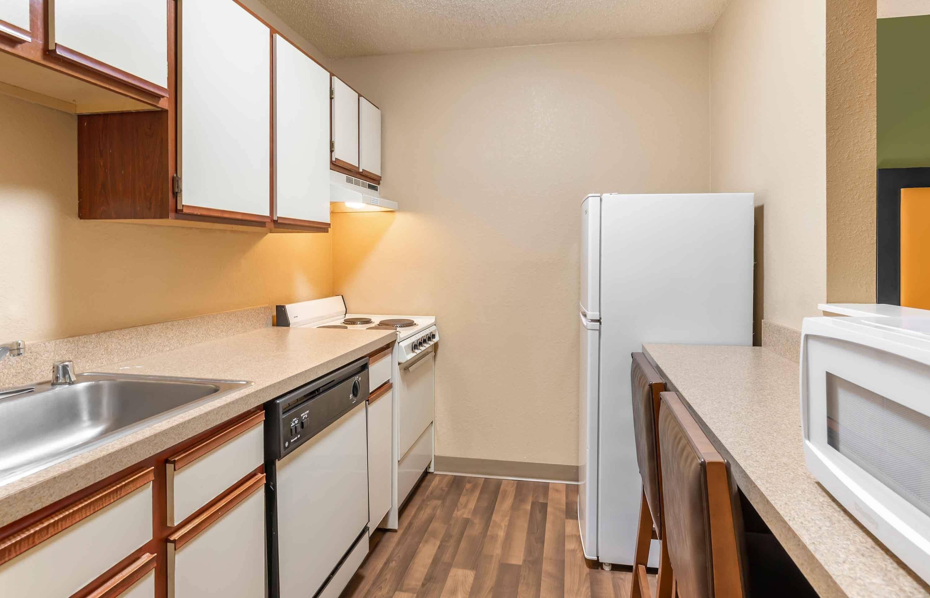 Estúdio Deluxe, 1 cama queen-size e sofá-cama, não fumadores | Cozinha privada | Um frigorífico, um micro-ondas, uma placa de cozinha 
