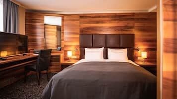 Suíte, 2 quartos | 1 quarto, cofres nos quartos, escrivaninha