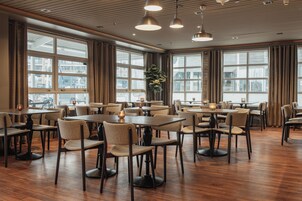 Café da manhã e jantar