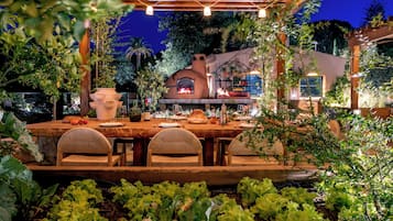 2 restaurantes, café da manhã, culinária portuguesa