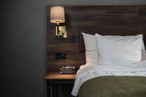 Quarto Duplo Deluxe, não fumadores | Secretária, secretária adequada para computadores portáteis 