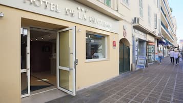 Fachada da propriedade