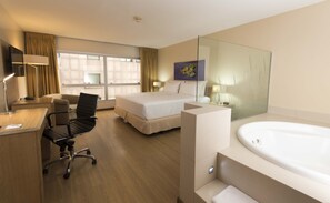 1 quarto, minibar, cofre no quarto, secretária 