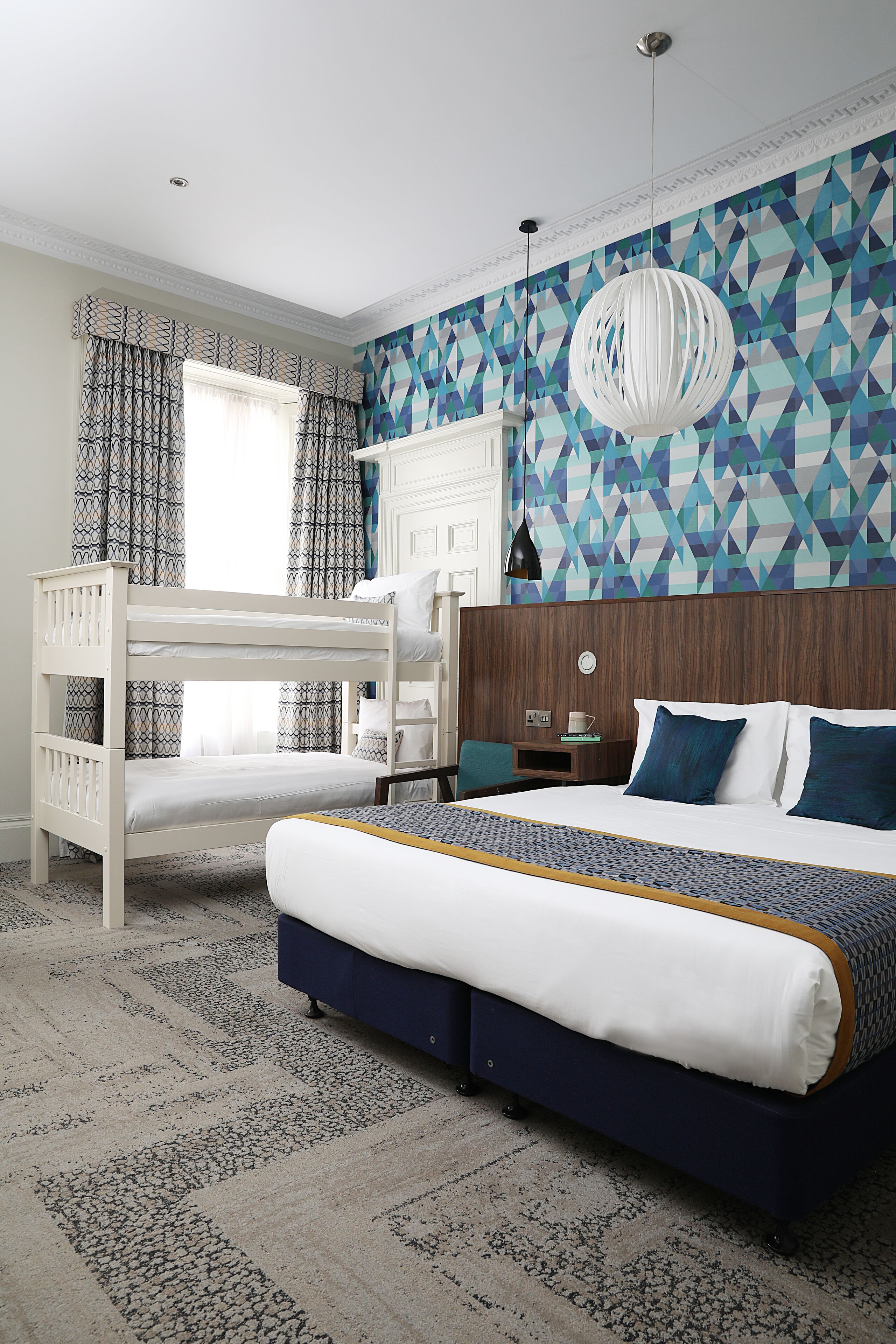 Apartamento família, 1 quarto | Ferros/tábuas de passar roupa, Wi-Fi de cortesia, roupa de cama