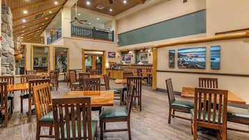 Almoços e jantares servidos