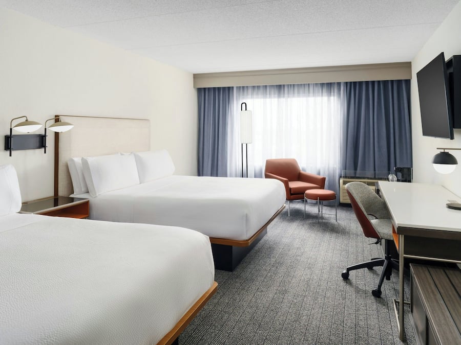 Escrivaninha, ferros/tábuas de passar roupa, Wi-Fi de cortesia