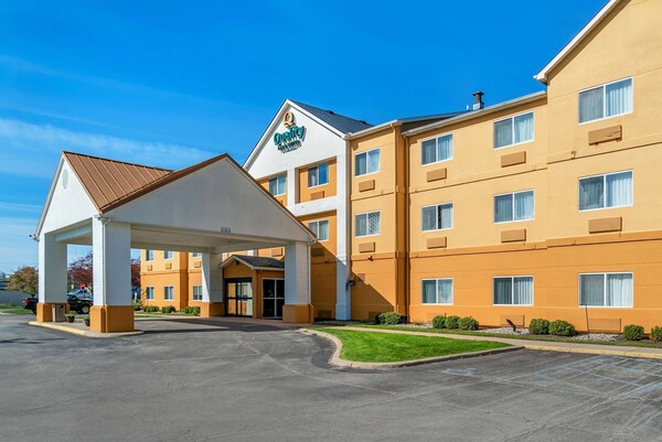 Quality Inn & Suites - Bay City, MI