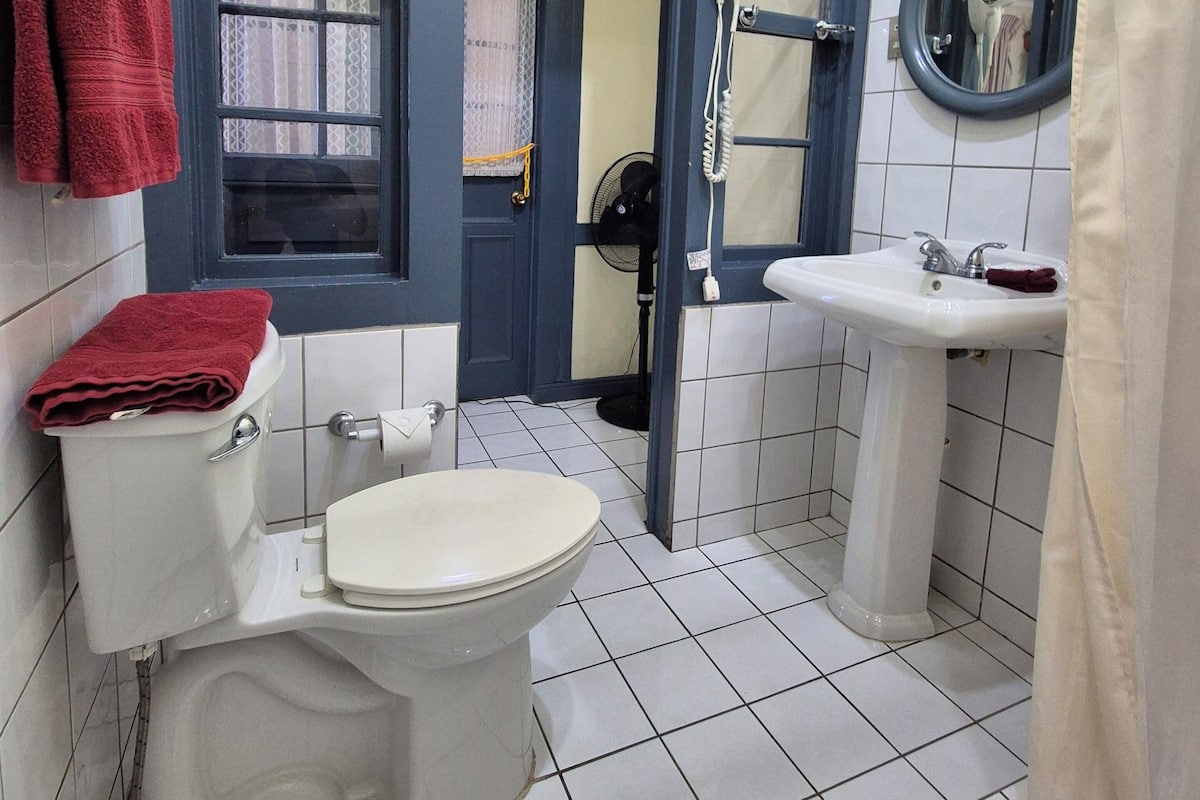 Original Standard Queen Room - Ground Floor | Roupa de alta qualidade, camas de colchão Select Comfort