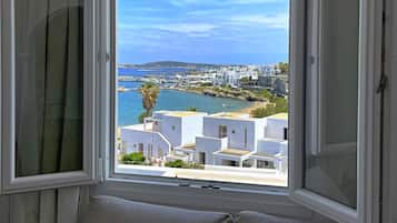 Apartamento panorâmico (Pool & Sea View) | 1 quarto, roupas de cama antialérgicas, frigobar, cofres nos quartos