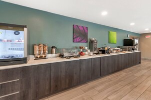 Café da manhã continental grátis todos os dias