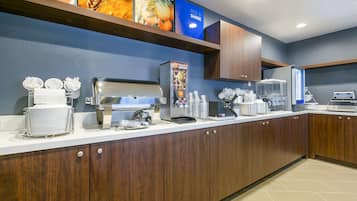 Pequeno-almoço tipo buffet diário incluído