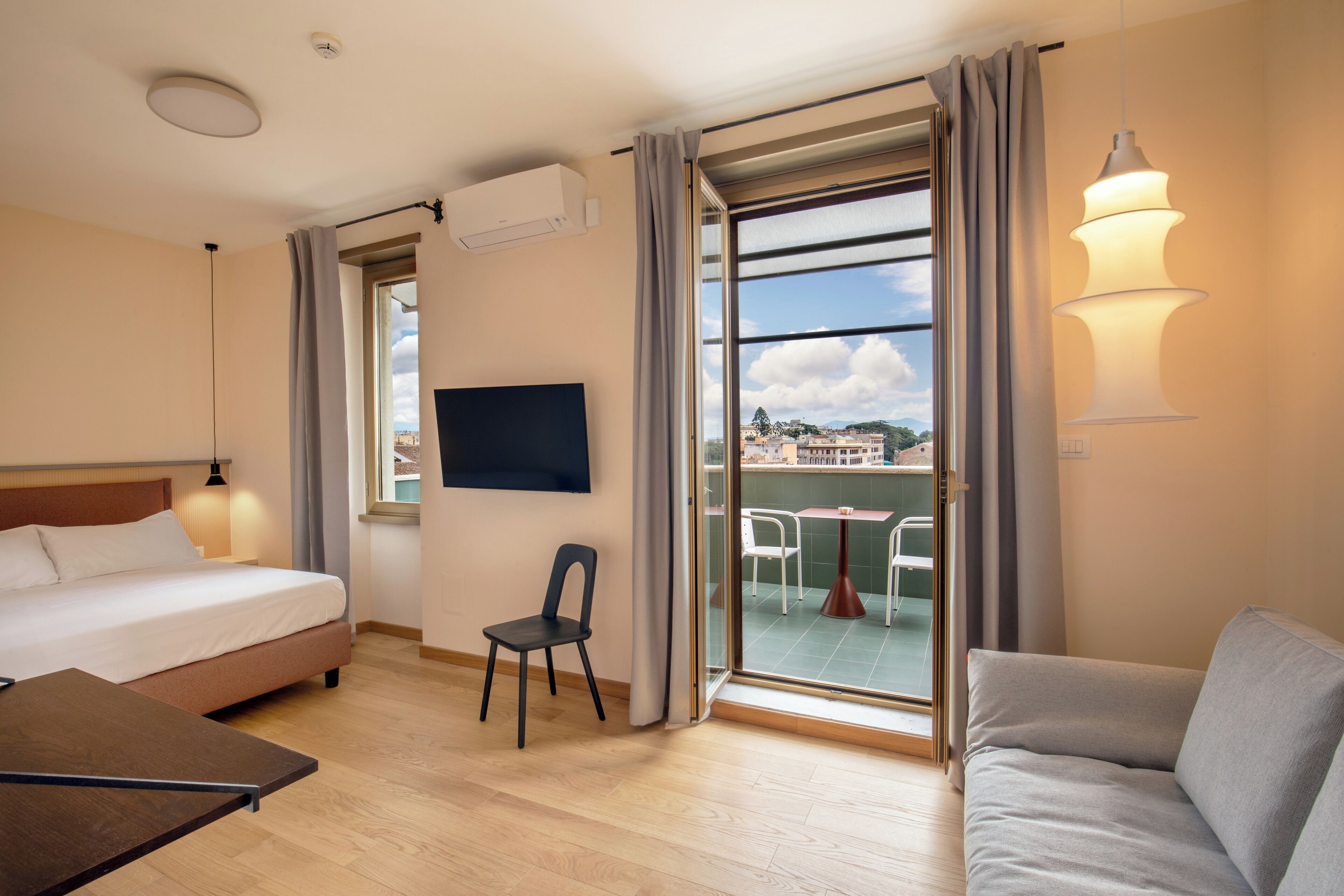 Quarto triplo | Cofres nos quartos, escrivaninha, berços (sobretaxa), Wi-Fi de cortesia