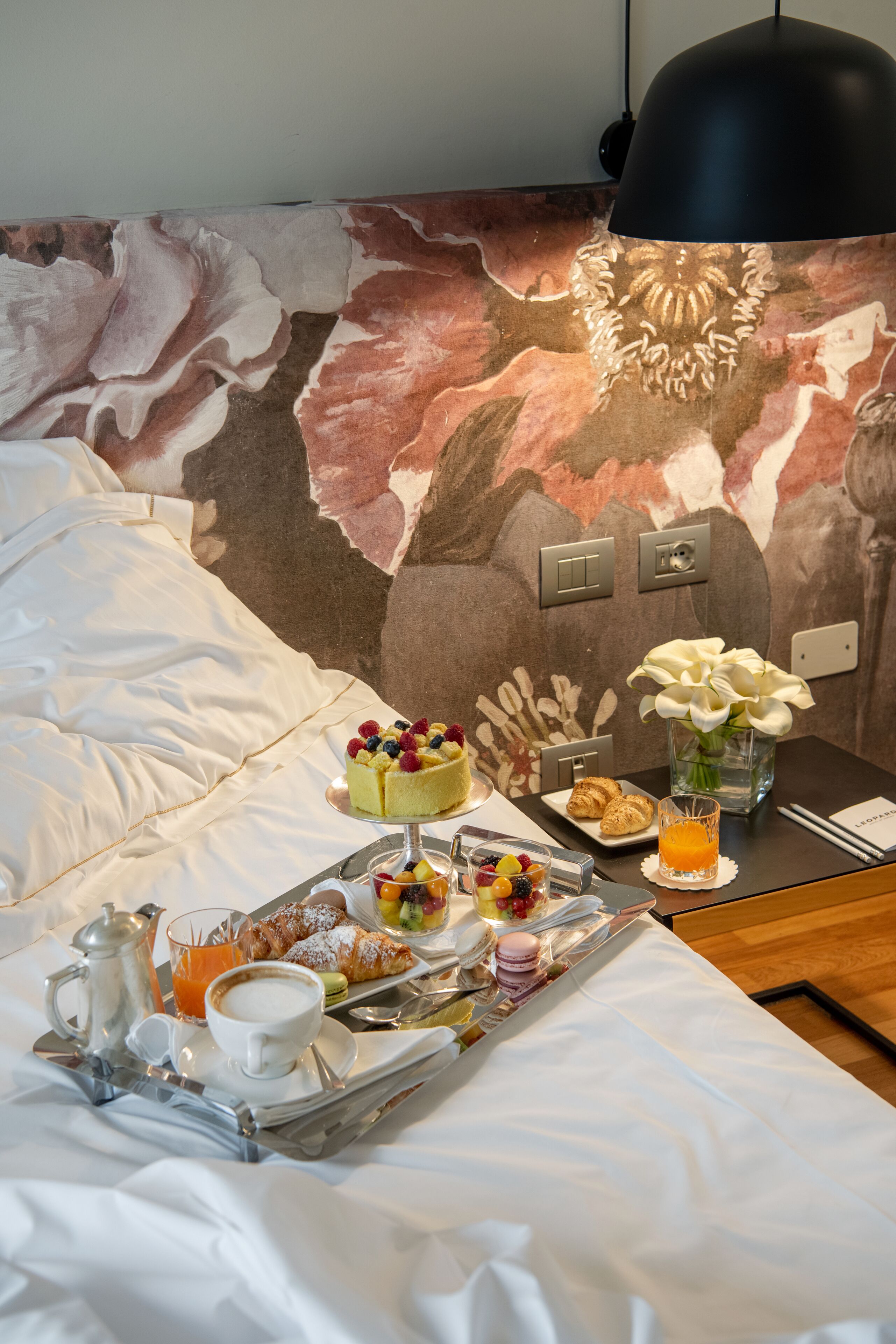 Quarto Duplo Design | Minibar, cofre no quarto, secretária 