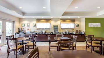 Café da manhã com buffet grátis