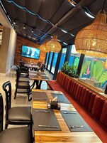 Café da manhã com buffet diário (BRL 50 por pessoa) 