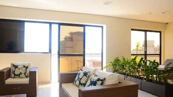 Televisor LED de 40 polegadas com canais por cabo, televisor
