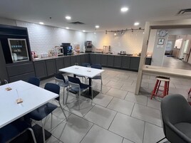 Café da manhã continental grátis todos os dias