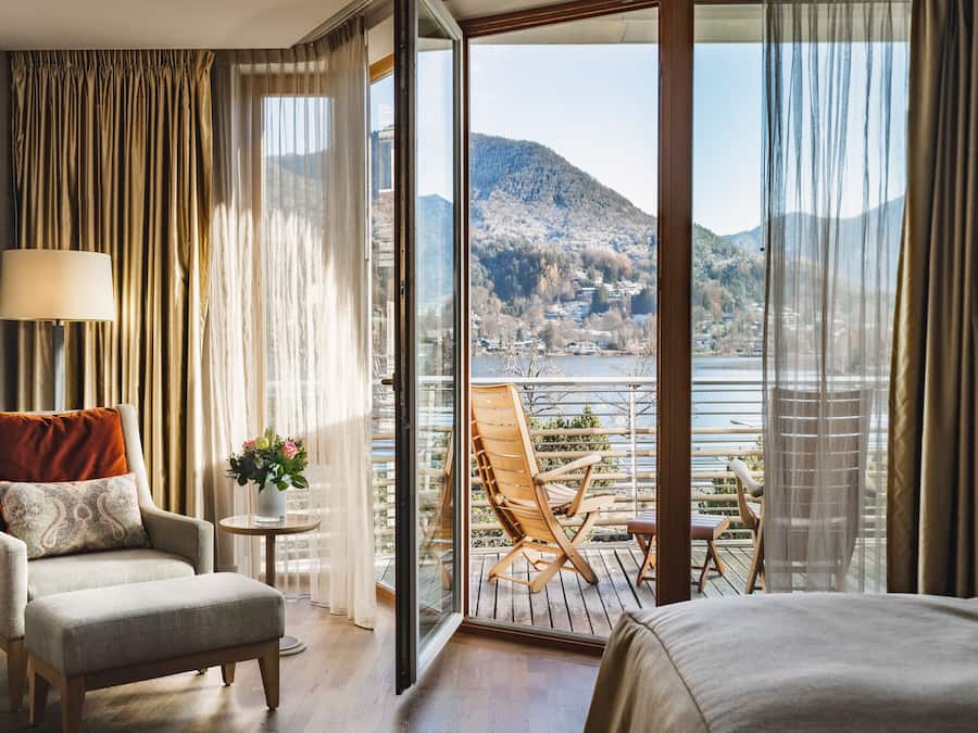 Quarto Duplo Deluxe, vista para o lago (Elegant Nature) | Roupa hipoalergénica, minibar grátis, cofre no quarto