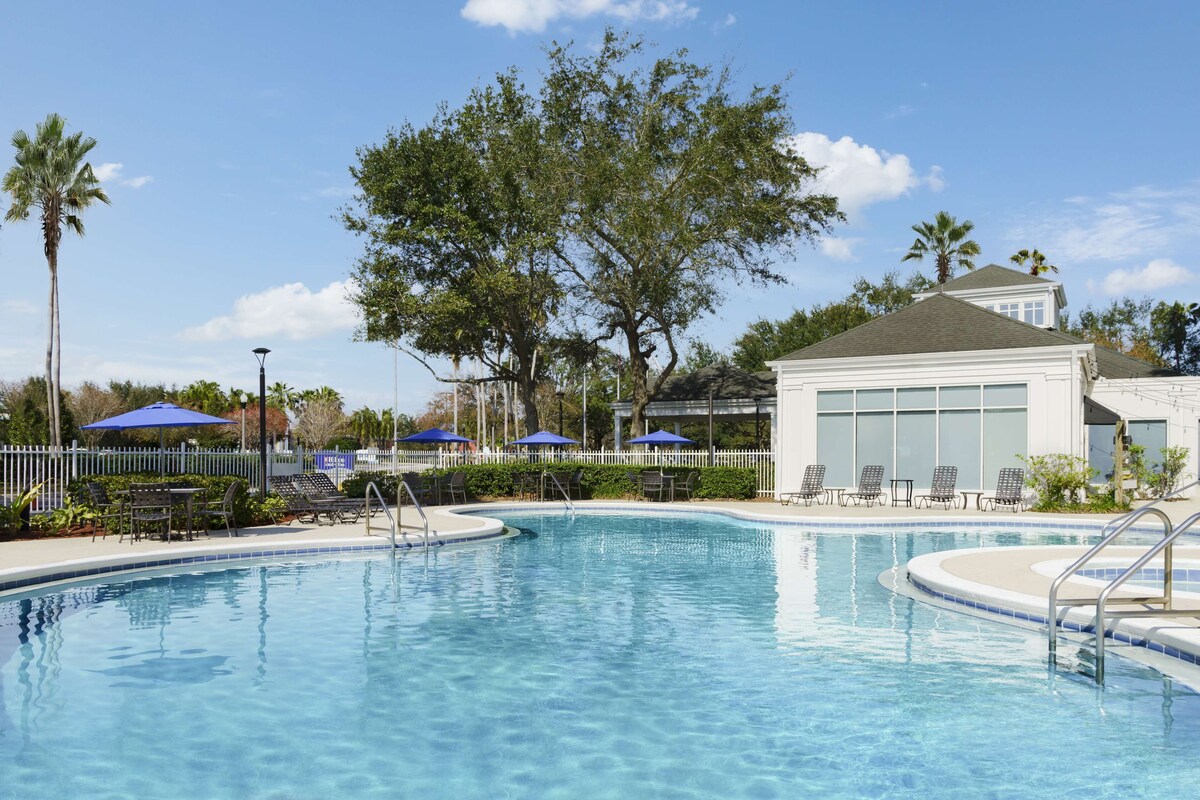 Hilton Garden Inn Orlando at SeaWorld Reviews, Deals & Photos 2026 ...