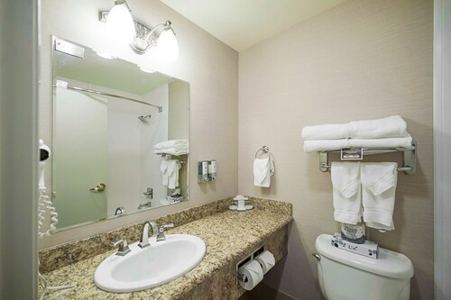 The Marcus Whitman Hotel and Conference Center Reviews, Deals & Photos ...