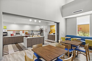 Pequeno-almoço tipo buffet diário incluído 
