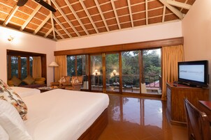 Minibar, cofre com capacidade para portátil 