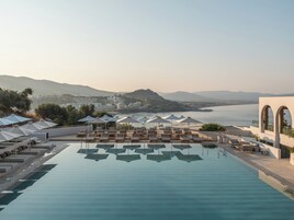 2 piscinas externas
